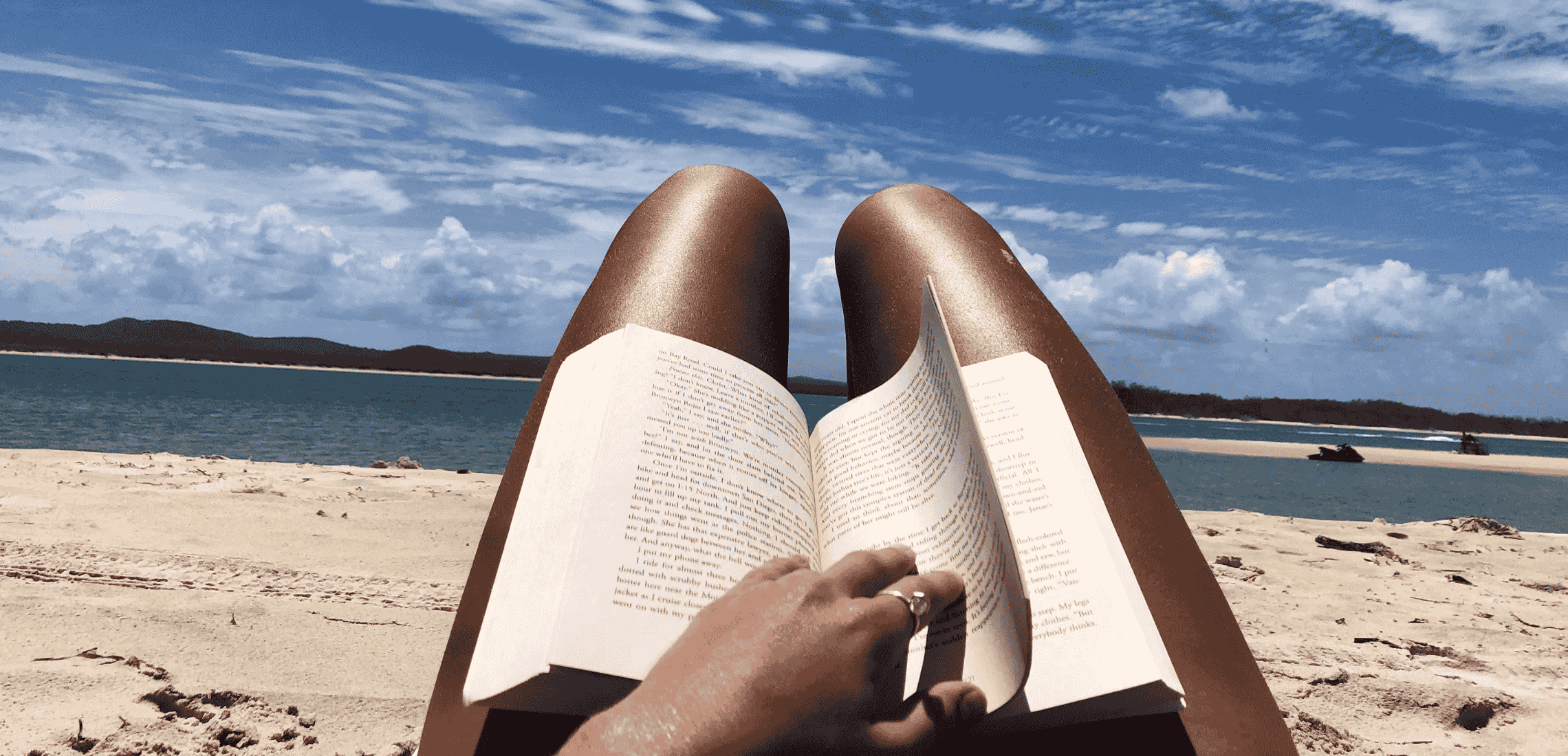 10 Summer Reads That Need To Make It On Your Holiday Hit List - Style ...